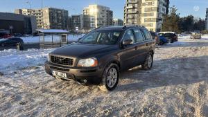 Brown Volvo XC90 2006 in Vilnius, with an engine capacity of 2.40 L and mileage of 331 thousand km for 6000 €, photo 16 on AUTOMOTO.COM.LV