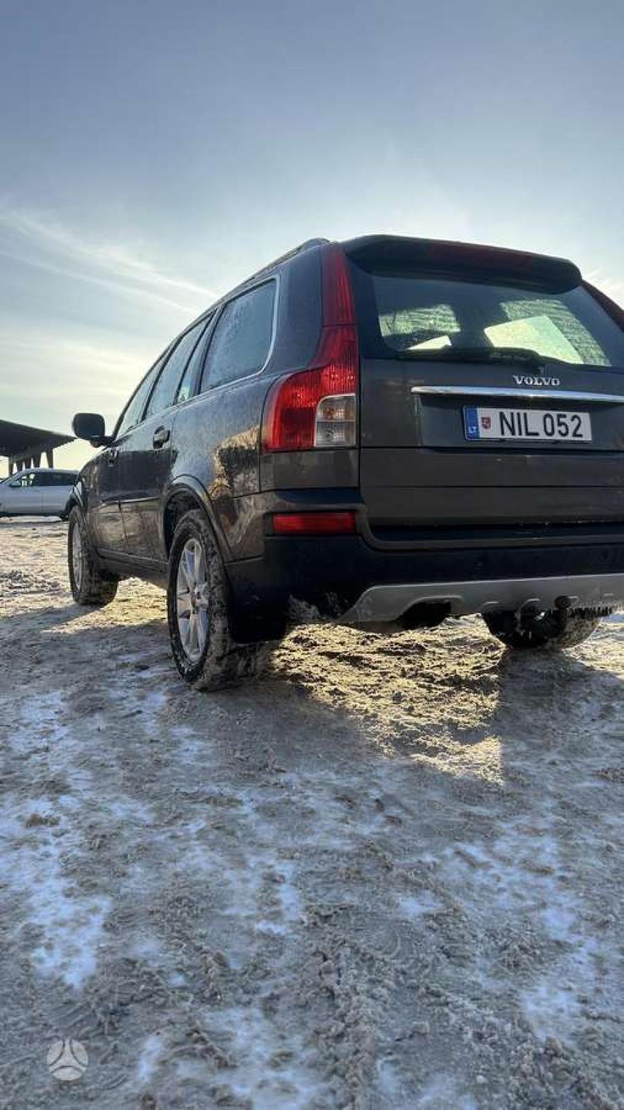Brown Volvo XC90 2006 in Vilnius, with an engine capacity of 2.40 L and mileage of 331 thousand km for 6000 €, photo 18 on AUTOMOTO.COM.LV