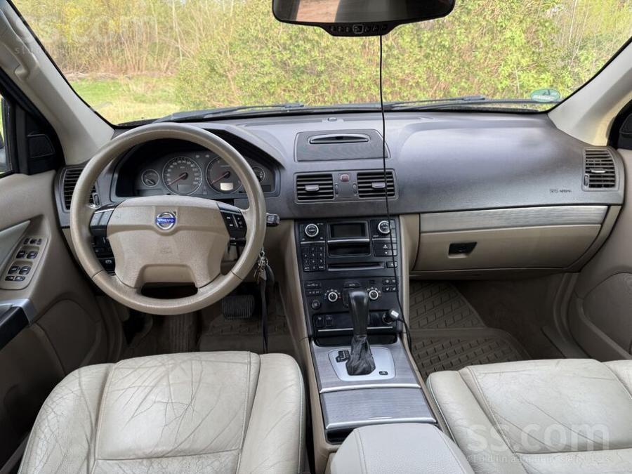 Brūns Volvo XC90 2006 Daugavpils, ar dzinēja tilpumu 2.40 L un nobraukumu 241 tūkst. km par 5100 €, foto 8 vietnē AUTOMOTO.COM.LV