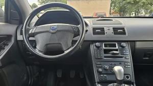 Brown Volvo XC90 2006 in Riga, with an engine capacity of 2.40 L and mileage of 280 thousand km for 4550 €, photo 15 on AUTOMOTO.COM.LV