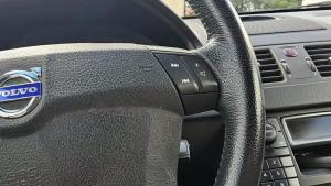 Brown Volvo XC90 2006 in Riga, with an engine capacity of 2.40 L and mileage of 280 thousand km for 4550 €, photo 17 on AUTOMOTO.COM.LV