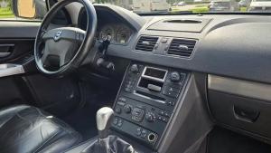 Brown Volvo XC90 2006 in Riga, with an engine capacity of 2.40 L and mileage of 280 thousand km for 4550 €, photo 20 on AUTOMOTO.COM.LV