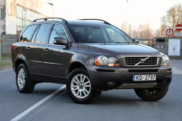 Brown Volvo XC90 2006 in Jelgava, with an engine capacity of 2.40 L and mileage of 325 thousand km for 4000 €, photo 3 on AUTOMOTO.COM.LV