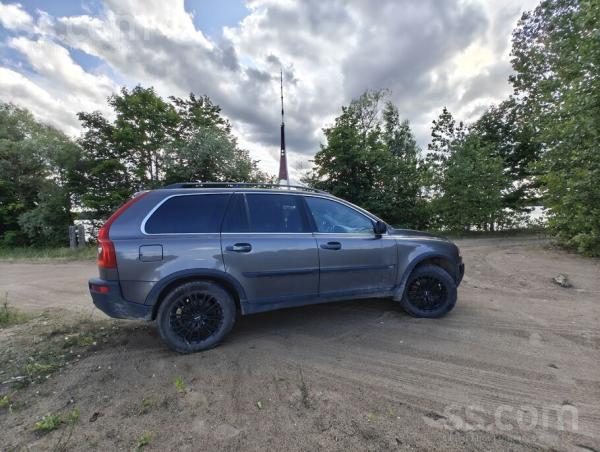 Brown Volvo XC90 2006 in Riga, with an engine capacity of 2.50 L and mileage of 250 thousand km for 3500 €, photo 3 on AUTOMOTO.COM.LV