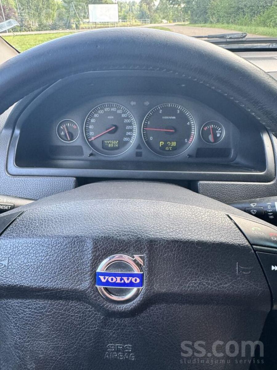 Brūns Volvo XC90 2006 Gulbene, ar dzinēja tilpumu 2.40 L un nobraukumu 448 tūkst. km par 3000 €, foto 3 vietnē AUTOMOTO.COM.LV