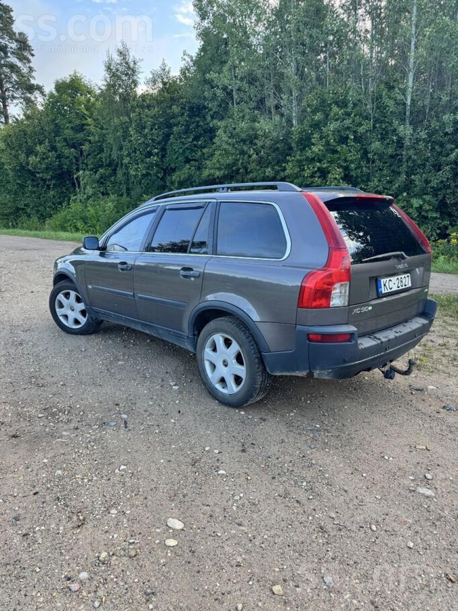 Brūns Volvo XC90 2006 Gulbene, ar dzinēja tilpumu 2.40 L un nobraukumu 448 tūkst. km par 3000 €, foto 8 vietnē AUTOMOTO.COM.LV