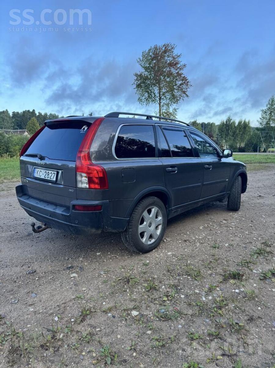 Brūns Volvo XC90 2006 Gulbene, ar dzinēja tilpumu 2.40 L un nobraukumu 448 tūkst. km par 3000 €, foto 9 vietnē AUTOMOTO.COM.LV