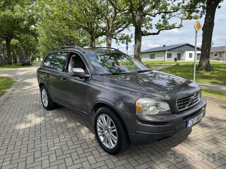 Brūns Volvo XC90 2007 Valmiera, ar dzinēja tilpumu 2.40 L un nobraukumu 360 tūkst. km par 4900 €, foto 4 vietnē AUTOMOTO.COM.LV