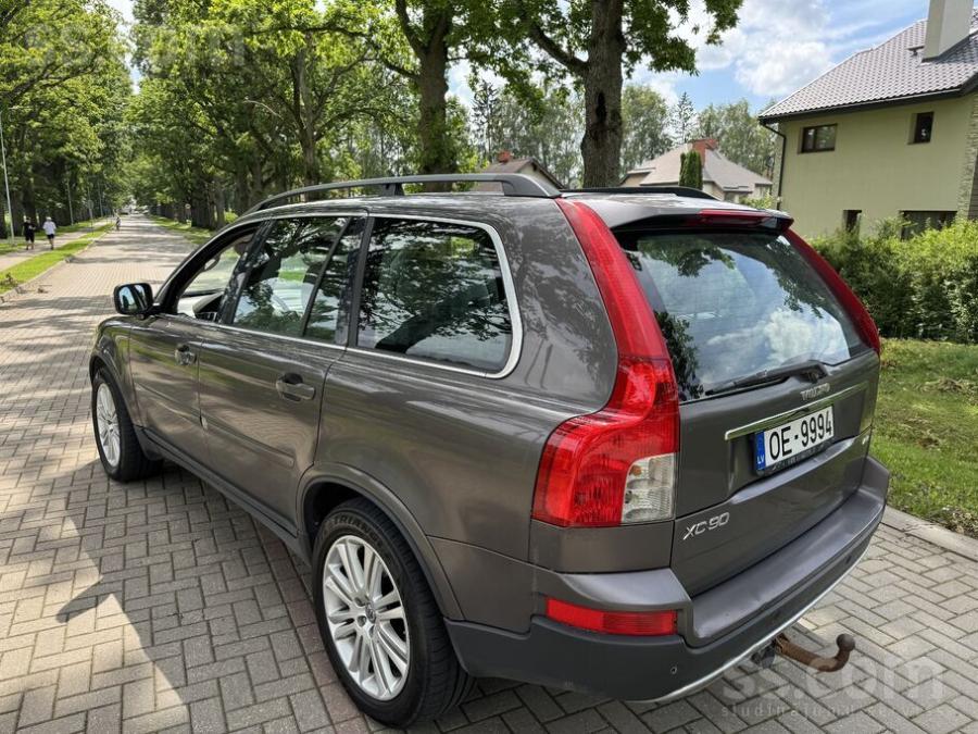 Brūns Volvo XC90 2007 Valmiera, ar dzinēja tilpumu 2.40 L un nobraukumu 360 tūkst. km par 4900 €, foto 8 vietnē AUTOMOTO.COM.LV
