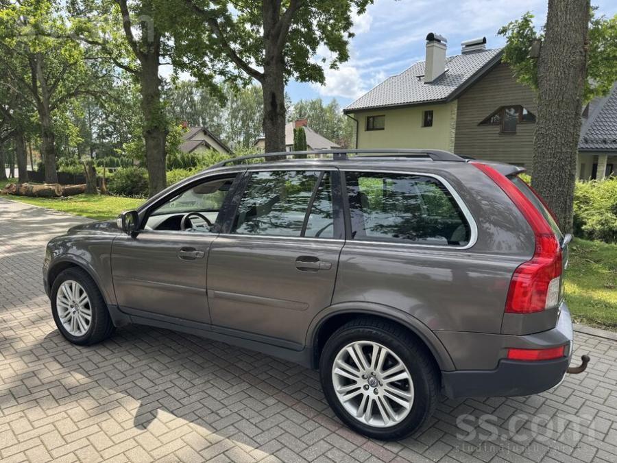Brūns Volvo XC90 2007 Valmiera, ar dzinēja tilpumu 2.40 L un nobraukumu 360 tūkst. km par 4900 €, foto 9 vietnē AUTOMOTO.COM.LV