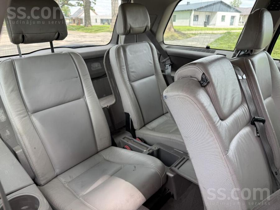 Brūns Volvo XC90 2007 Valmiera, ar dzinēja tilpumu 2.40 L un nobraukumu 360 tūkst. km par 4900 €, foto 18 vietnē AUTOMOTO.COM.LV