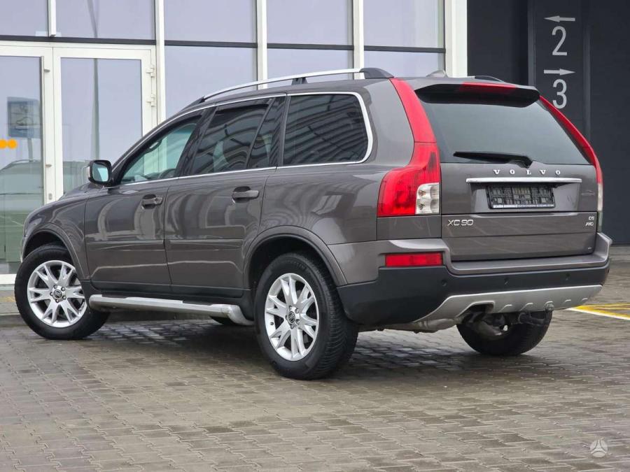 Brūns Volvo XC90 2007 Viļņa, ar dzinēja tilpumu 2.40 L un nobraukumu 417 tūkst. km par 7850 €, foto 5 vietnē AUTOMOTO.COM.LV