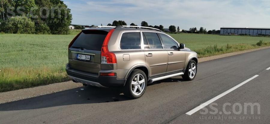 Brown Volvo XC90 2007 in Riga, with an engine capacity of 2.40 L and mileage of 320 thousand km for 8490 €, photo 2 on AUTOMOTO.COM.LV