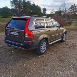 Brown Volvo XC90 2007 in Riga, with an engine capacity of 2.40 L and mileage of 320 thousand km for 8490 €, photo 4 on AUTOMOTO.COM.LV