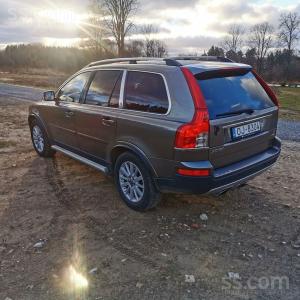 Brown Volvo XC90 2007 in Riga, with an engine capacity of 2.40 L and mileage of 320 thousand km for 8490 €, photo 10 on AUTOMOTO.COM.LV