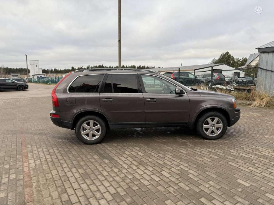 Brūns Volvo XC90 2007 Utena, ar dzinēja tilpumu 2.40 L un nobraukumu 222 tūkst. km par 4150 €, foto 5 vietnē AUTOMOTO.COM.LV
