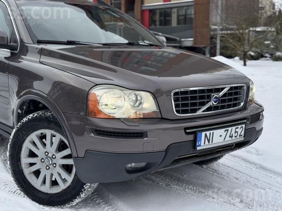 Brown Volvo XC90 2007 in Riga, with an engine capacity of 2.40 L and mileage of 387 thousand km for 5990 €, photo 2 on AUTOMOTO.COM.LV