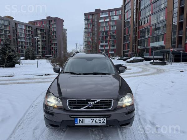 Brown Volvo XC90 2007 in Riga, with an engine capacity of 2.40 L and mileage of 387 thousand km for 5990 €, photo 6 on AUTOMOTO.COM.LV