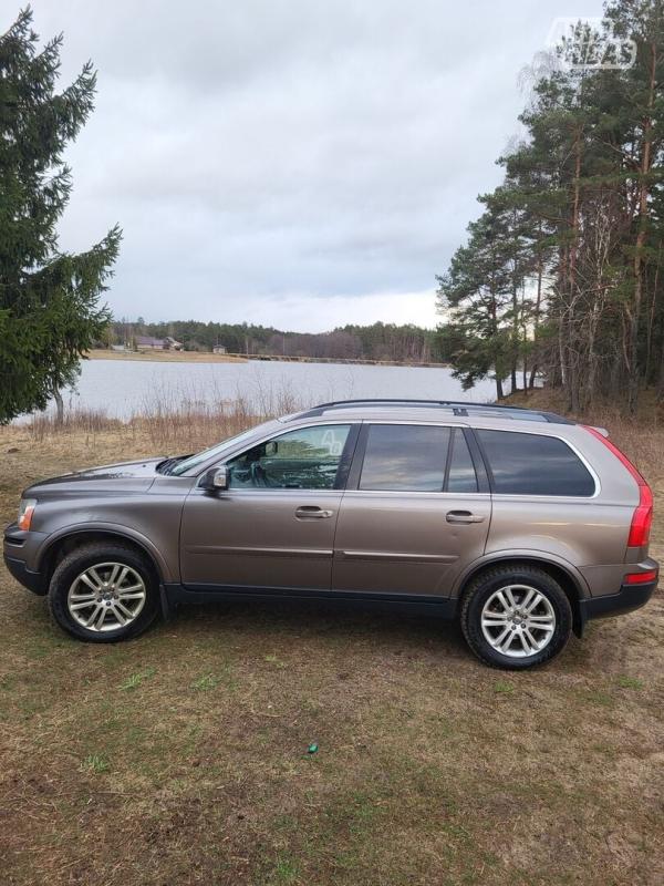 Brūns Volvo XC90 2007 Viļņa, ar dzinēja tilpumu 2.40 L un nobraukumu 370 tūkst. km par 4700 €, foto 1 vietnē AUTOMOTO.COM.LV