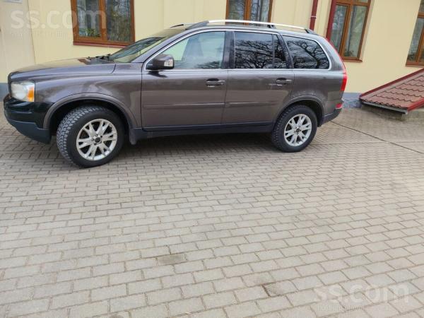 Brown Volvo XC90 2007 in Saldus, with an engine capacity of 2.40 L and mileage of 315 thousand km for 4350 €, photo 2 on AUTOMOTO.COM.LV