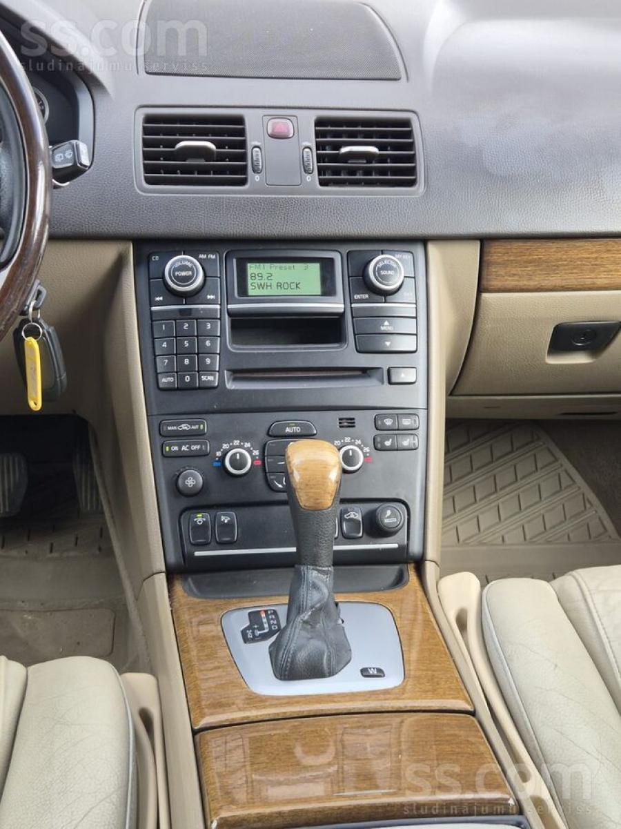 Brūns Volvo XC90 2007 Rīga, ar dzinēja tilpumu 3.20 L un nobraukumu 280 tūkst. km par 3490 €, foto 13 vietnē AUTOMOTO.COM.LV