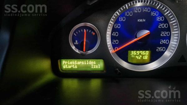 Brūns Volvo XC90 2007 Rīga, ar dzinēja tilpumu 2.40 L un nobraukumu 370 tūkst. km par 7400 €, foto 10 vietnē AUTOMOTO.COM.LV