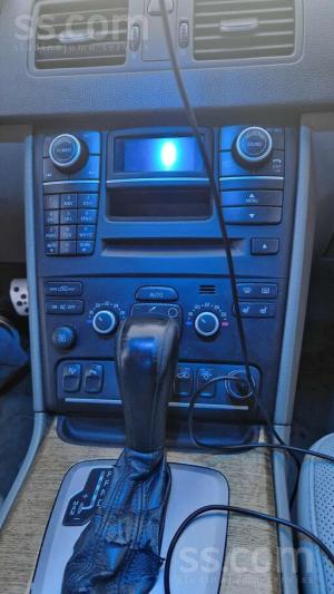 Brūns Volvo XC90 2007 Rīga, ar dzinēja tilpumu 2.40 L un nobraukumu 370 tūkst. km par 7400 €, foto 13 vietnē AUTOMOTO.COM.LV