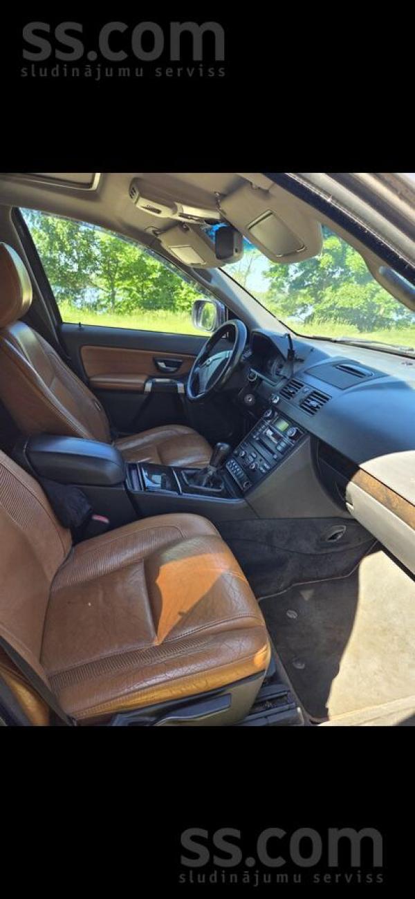 Brūns Volvo XC90 2007 Rīga, ar dzinēja tilpumu 2.40 L un nobraukumu 0 tūkst. km par 4950 €, foto 4 vietnē AUTOMOTO.COM.LV