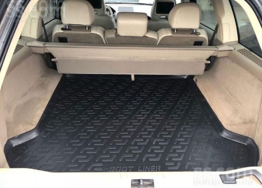 Brown Volvo XC90 2007 in Ventspils, with an engine capacity of 2.40 L and mileage of 350 thousand km for 5300 €, photo 9 on AUTOMOTO.COM.LV