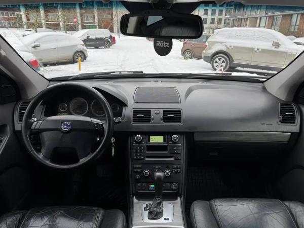 Brūns Volvo XC90 2007 Rīga, ar dzinēja tilpumu 2.40 L un nobraukumu 387 tūkst. km par 2990 €, foto 10 vietnē AUTOMOTO.COM.LV