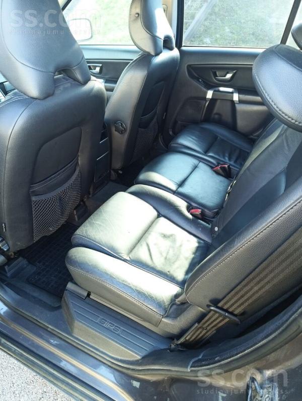 Brūns Volvo XC90 2007 Liepāja, ar dzinēja tilpumu 2.40 L un nobraukumu 308 tūkst. km par 5000 €, foto 9 vietnē AUTOMOTO.COM.LV