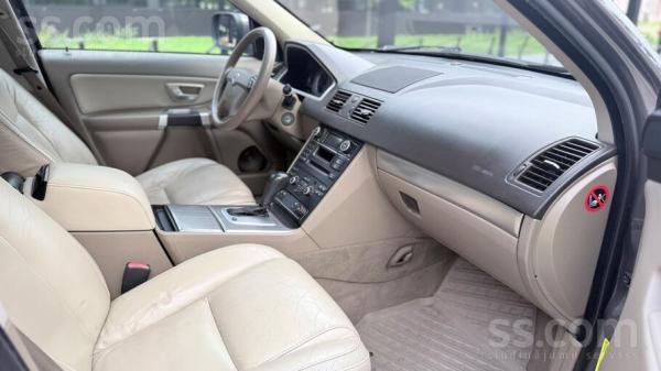 Brown Volvo XC90 2007 in Ogre, with an engine capacity of 2.40 L and mileage of 350 thousand km for 4700 €, photo 7 on AUTOMOTO.COM.LV