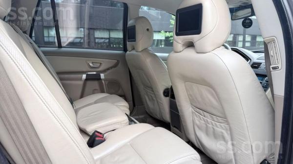Brown Volvo XC90 2007 in Ogre, with an engine capacity of 2.40 L and mileage of 350 thousand km for 4700 €, photo 9 on AUTOMOTO.COM.LV