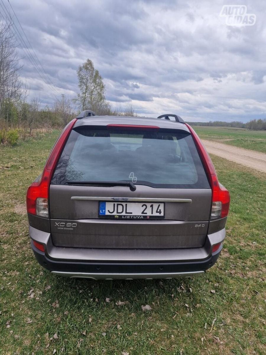 Brown Volvo XC90 2008 in Sirvintos, with an engine capacity of 2.40 L and mileage of 365 thousand km for 6000 €, photo 4 on AUTOMOTO.COM.LV