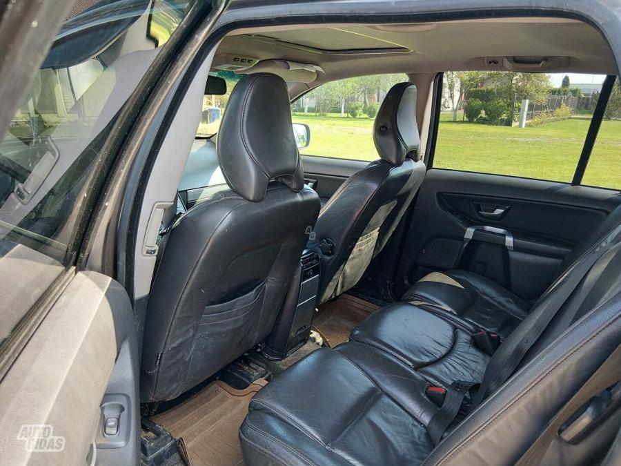 Brūns Volvo XC90 2008 Kaišiadorys, ar dzinēja tilpumu 2.40 L un nobraukumu 210 tūkst. km par 5900 €, foto 6 vietnē AUTOMOTO.COM.LV
