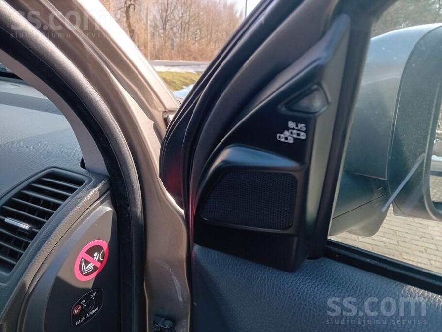 Brūns Volvo XC90 2008 Jelgava, ar dzinēja tilpumu 2.40 L un nobraukumu 308 tūkst. km par 7210 €, foto 15 vietnē AUTOMOTO.COM.LV