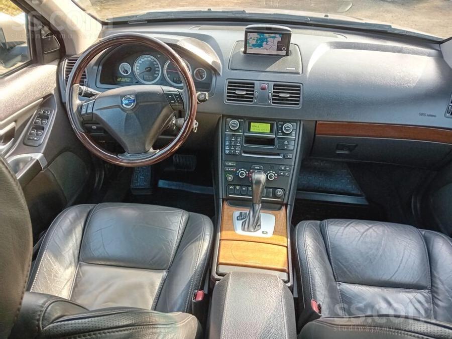 Brūns Volvo XC90 2008 Jelgava, ar dzinēja tilpumu 2.40 L un nobraukumu 308 tūkst. km par 7210 €, foto 18 vietnē AUTOMOTO.COM.LV
