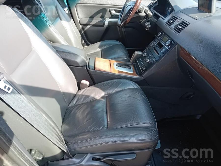 Brūns Volvo XC90 2008 Jelgava, ar dzinēja tilpumu 2.40 L un nobraukumu 308 tūkst. km par 7210 €, foto 22 vietnē AUTOMOTO.COM.LV