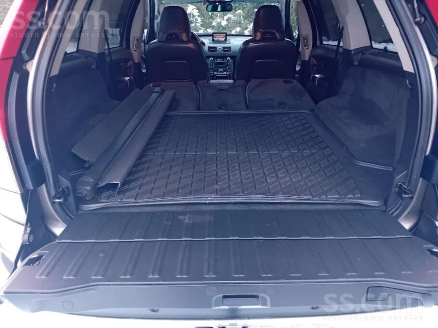 Brūns Volvo XC90 2008 Jelgava, ar dzinēja tilpumu 2.40 L un nobraukumu 308 tūkst. km par 7210 €, foto 30 vietnē AUTOMOTO.COM.LV