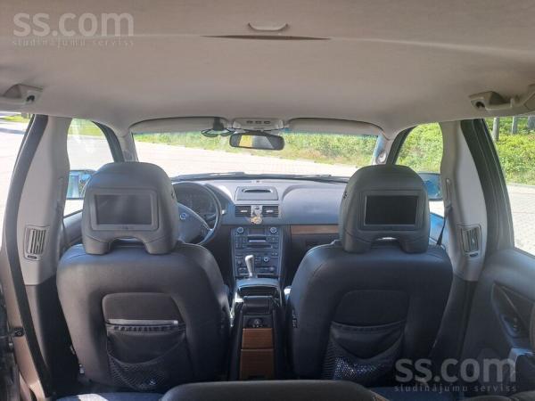 Brown Volvo XC90 2008 in Riga, with an engine capacity of 2.40 L and mileage of 318 thousand km for 4900 €, photo 7 on AUTOMOTO.COM.LV