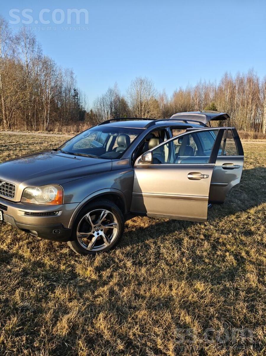 Brūns Volvo XC90 2008 Cēsis, ar dzinēja tilpumu 2.40 L un nobraukumu 340 tūkst. km par 6000 €, foto 7 vietnē AUTOMOTO.COM.LV