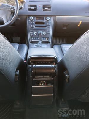 Brūns Volvo XC90 2008 Cēsis, ar dzinēja tilpumu 2.40 L un nobraukumu 340 tūkst. km par 6000 €, foto 13 vietnē AUTOMOTO.COM.LV