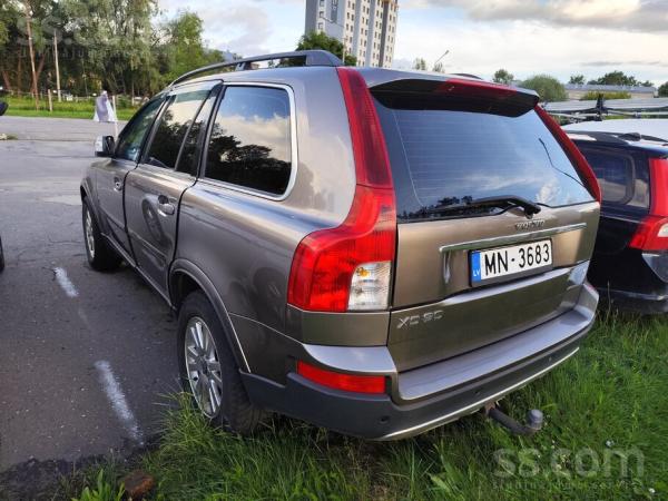 Brūns Volvo XC90 2008 Rīga, ar dzinēja tilpumu 2.40 L un nobraukumu 382 tūkst. km par 4900 €, foto 3 vietnē AUTOMOTO.COM.LV