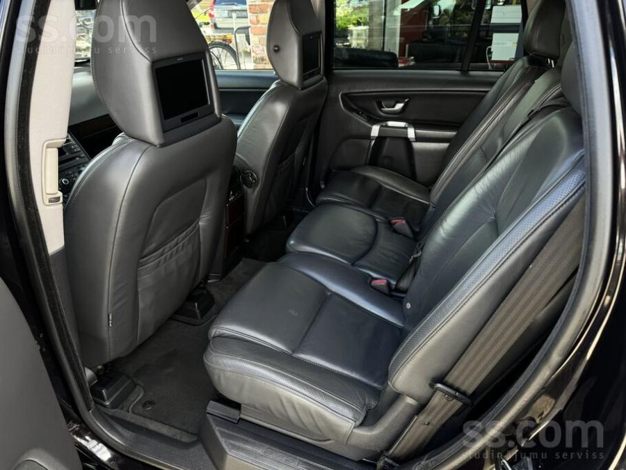 Brūns Volvo XC90 2008 Talsi, ar dzinēja tilpumu 2.40 L un nobraukumu 242 tūkst. km par 6800 €, foto 13 vietnē AUTOMOTO.COM.LV
