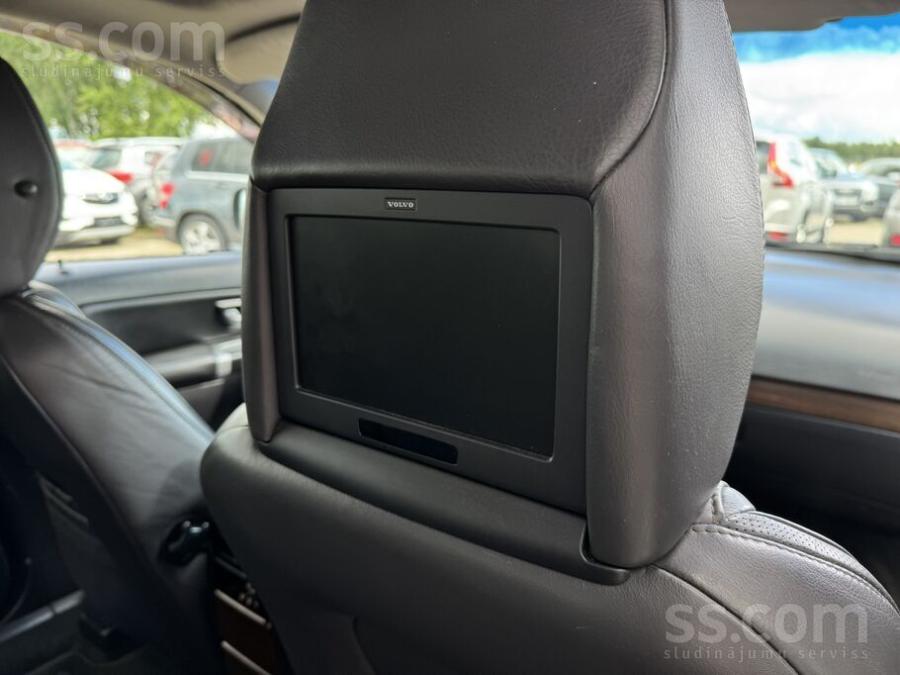 Brūns Volvo XC90 2008 Talsi, ar dzinēja tilpumu 2.40 L un nobraukumu 242 tūkst. km par 6800 €, foto 17 vietnē AUTOMOTO.COM.LV
