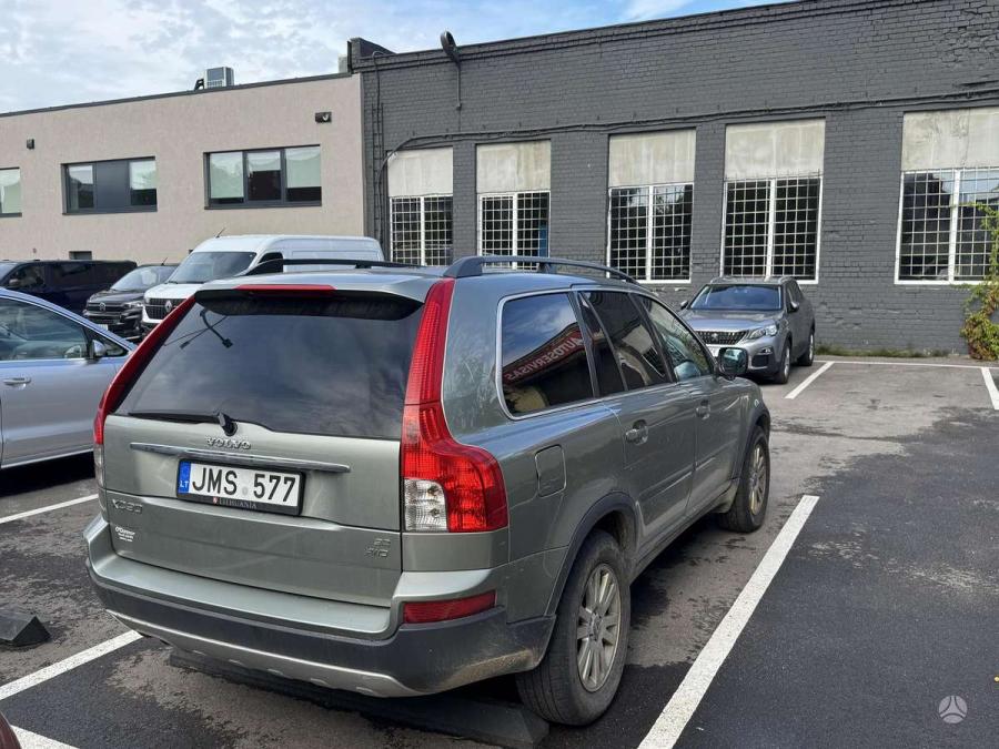 Brown Volvo XC90 2008 in Klaipeda, with an engine capacity of 3.20 L and mileage of 258 thousand km for 1999 €, photo 6 on AUTOMOTO.COM.LV