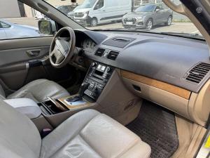 Brown Volvo XC90 2008 in Klaipeda, with an engine capacity of 3.20 L and mileage of 258 thousand km for 1999 €, photo 7 on AUTOMOTO.COM.LV
