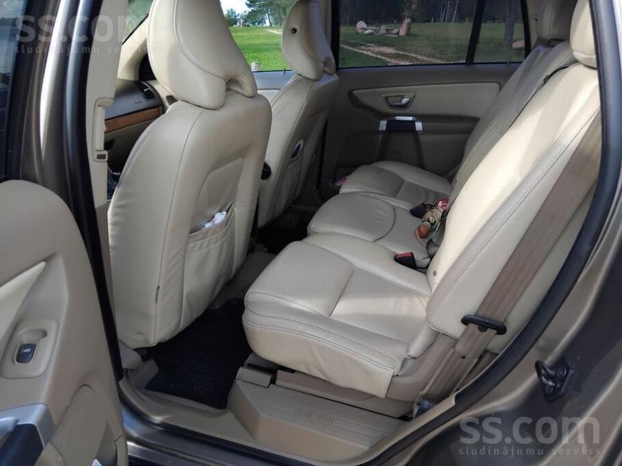 Brūns Volvo XC90 2008 Rīga, ar dzinēja tilpumu 2.40 L un nobraukumu 392 tūkst. km par 4000 €, foto 8 vietnē AUTOMOTO.COM.LV