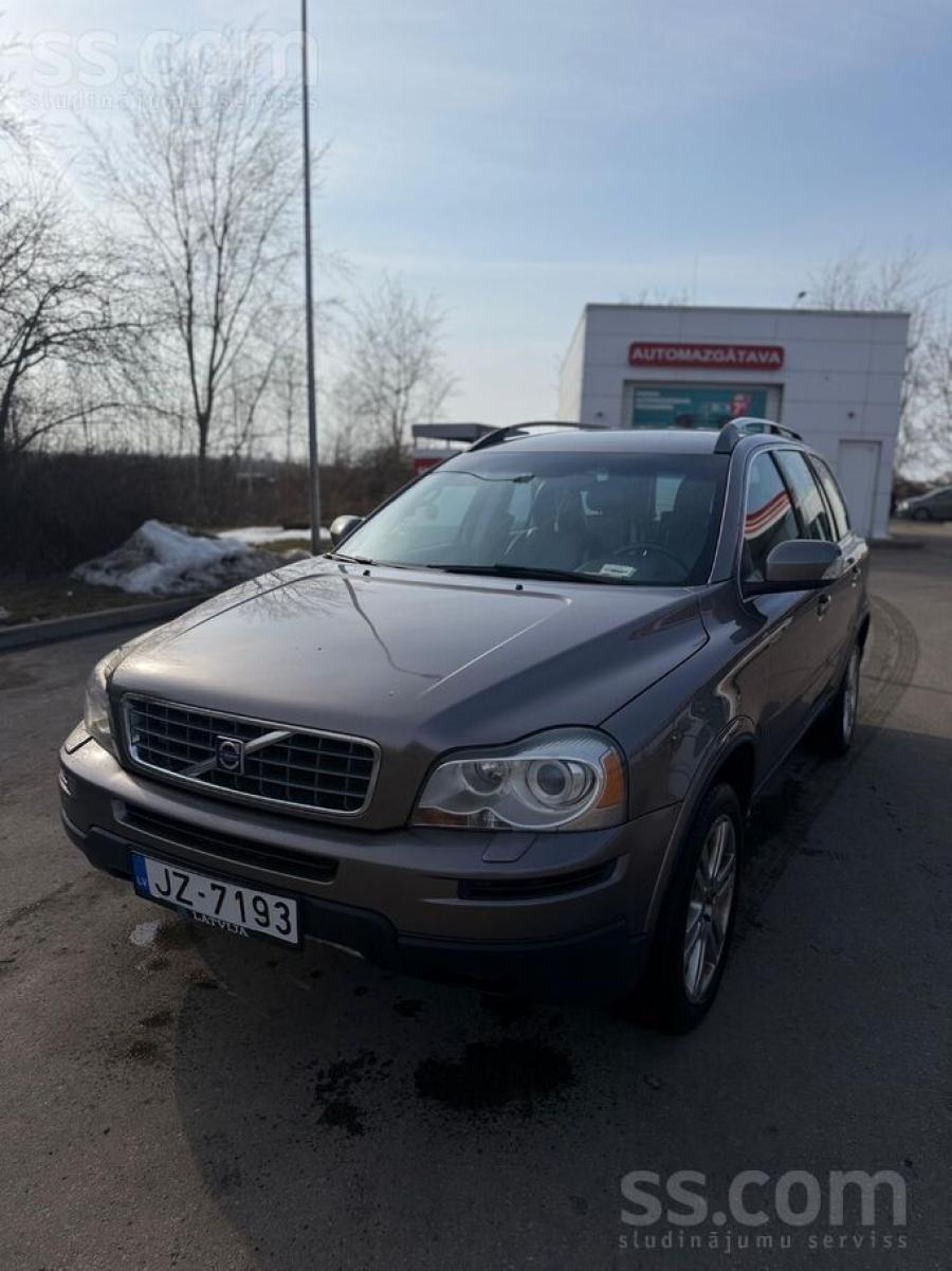 Brūns Volvo XC90 2008 Daugavpils, ar dzinēja tilpumu 2.40 L un nobraukumu 320 tūkst. km par 3500 €, foto 5 vietnē AUTOMOTO.COM.LV