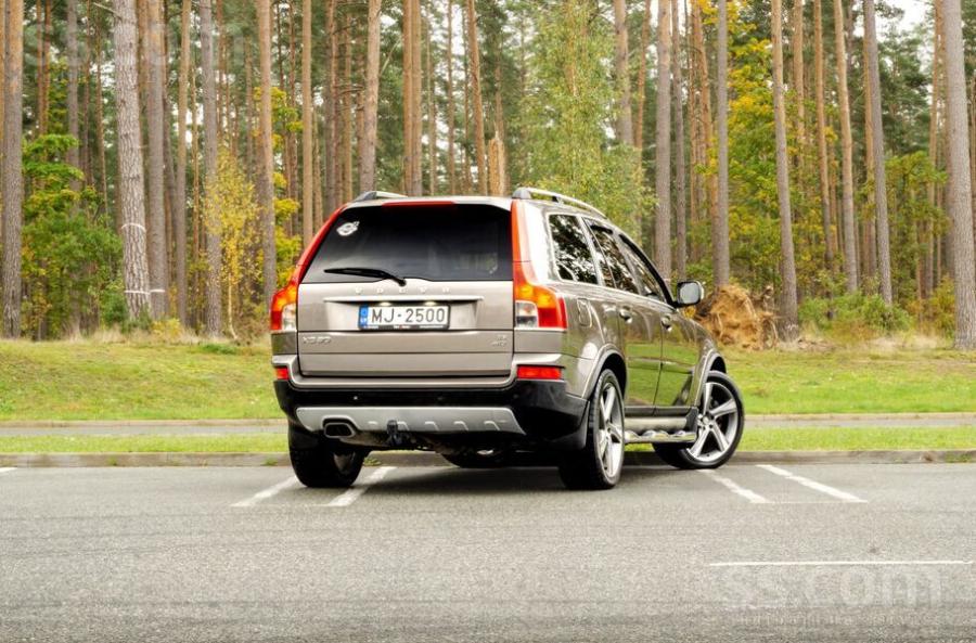 Brūns Volvo XC90 2008 Rīga, ar dzinēja tilpumu 2.40 L un nobraukumu 382 tūkst. km par 6990 €, foto 7 vietnē AUTOMOTO.COM.LV